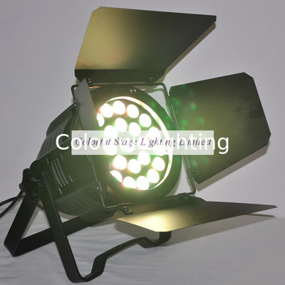 24x15W RGBAW 5 in 1 LED Studio Light with rotating barn doors